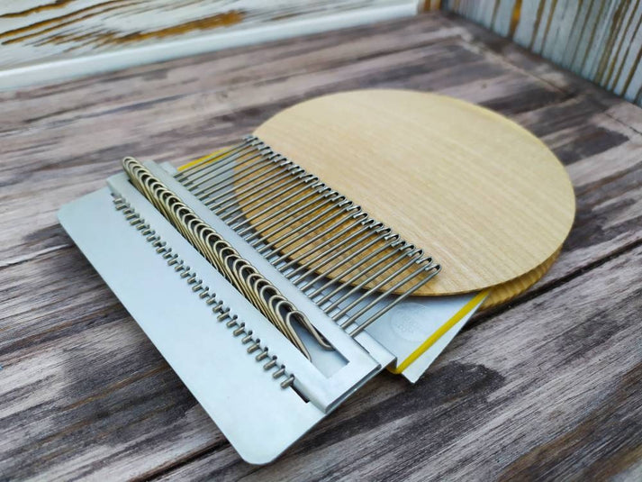 Big speedweve type,(28 hooks) small loom (without box) – Small Loom